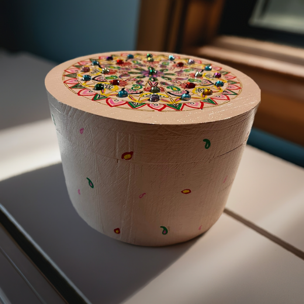 A beautiful pink round hand painted gift box